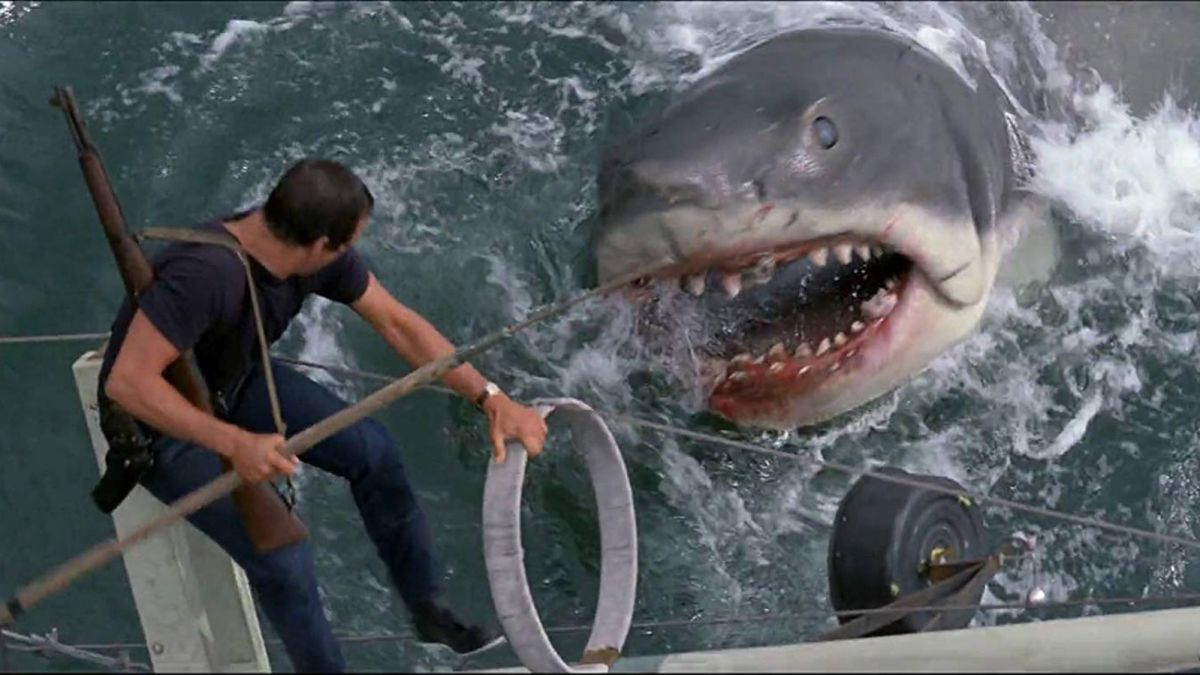 Revisiting The Classics : Steven Spielberg’s ‘Jaws’ (1975) – The Cinemawala